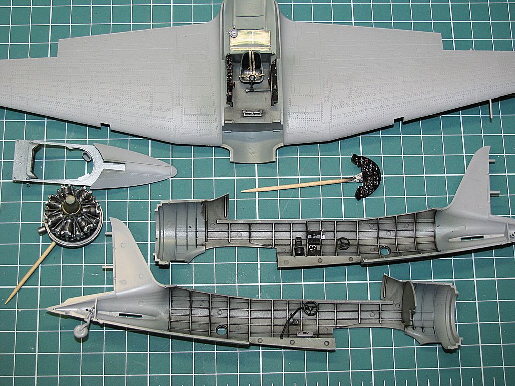 1/48 Zvezda Su-2 - International Scale Modeller